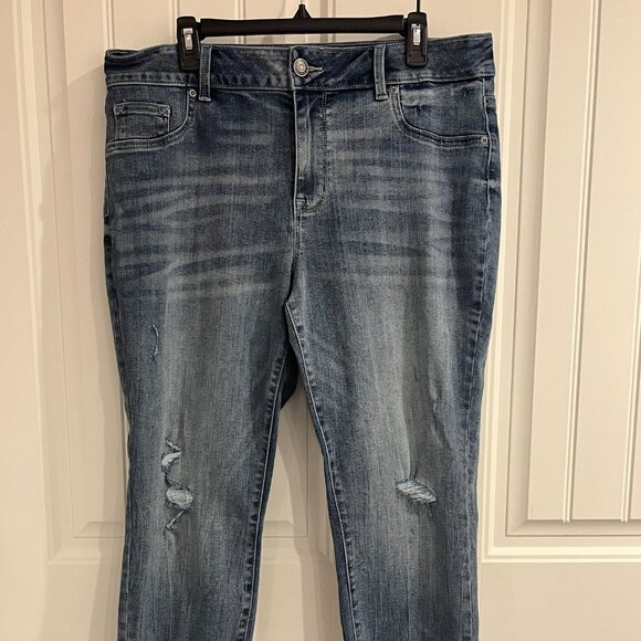 Maurices | Jeans | Maurices Womens Highrise Distressed Jeans Size 6w ...